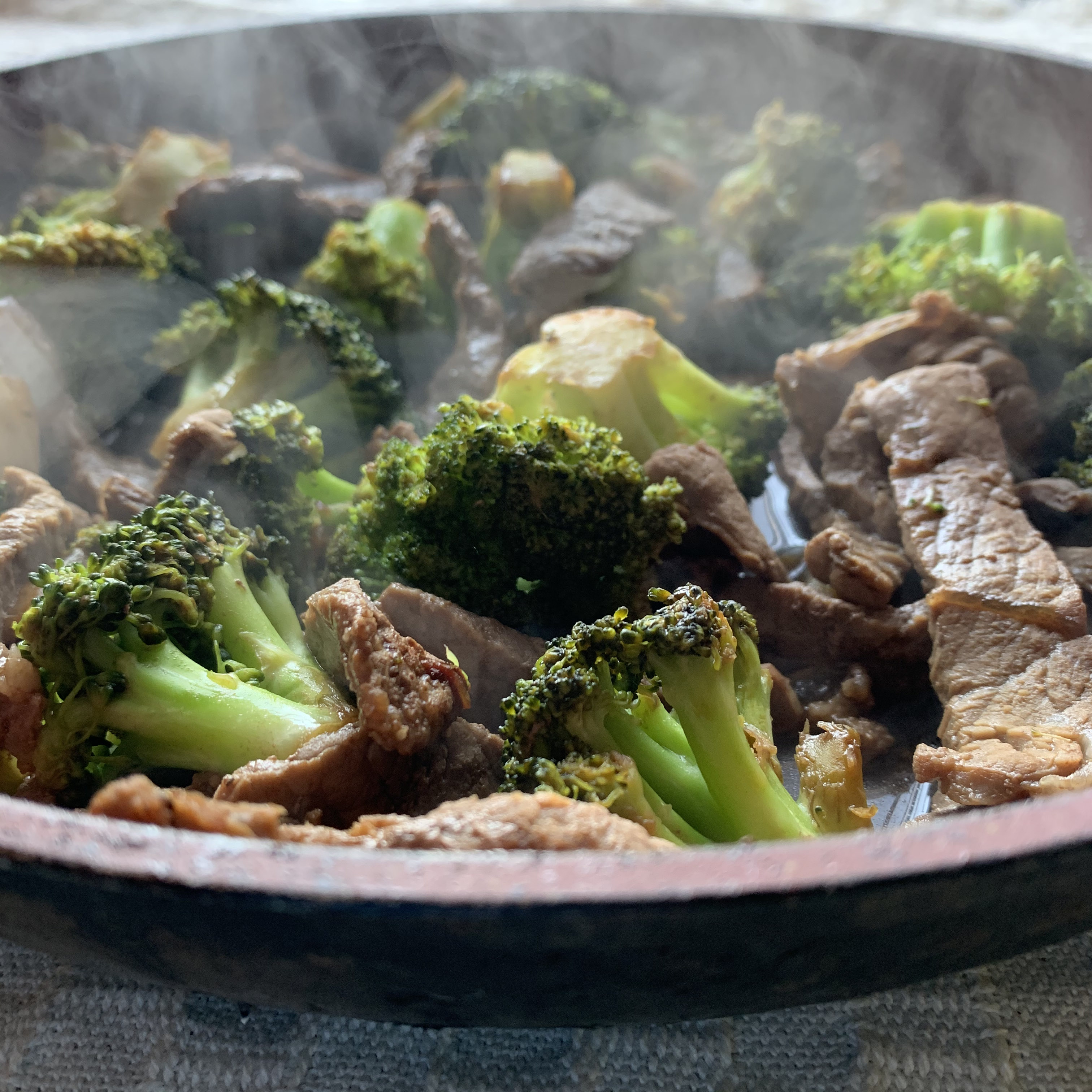 Carne con brócoli – Alma de nutri